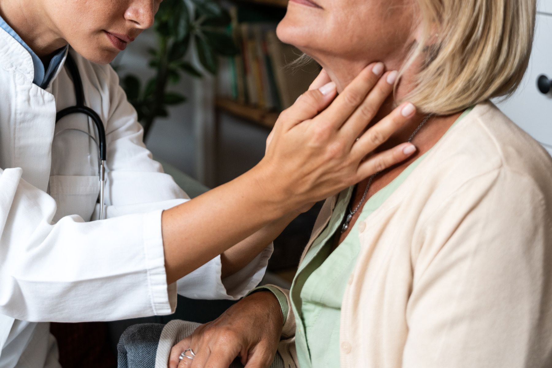 Cosa sono e a cosa servono le paratiroidi? - Humanitas Salute